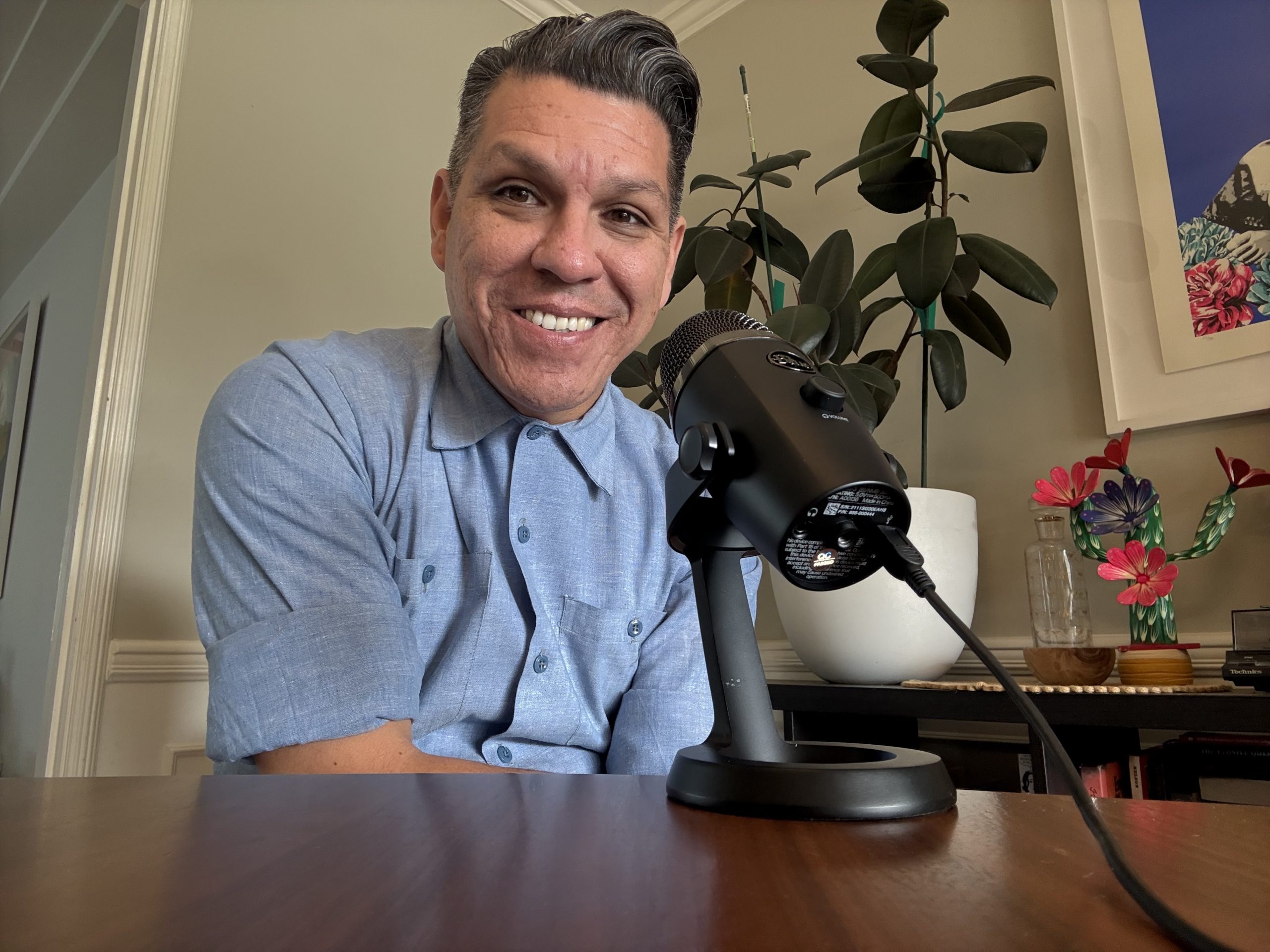 Las Cafeteras’ Hector Flores hosts new immigration podcast