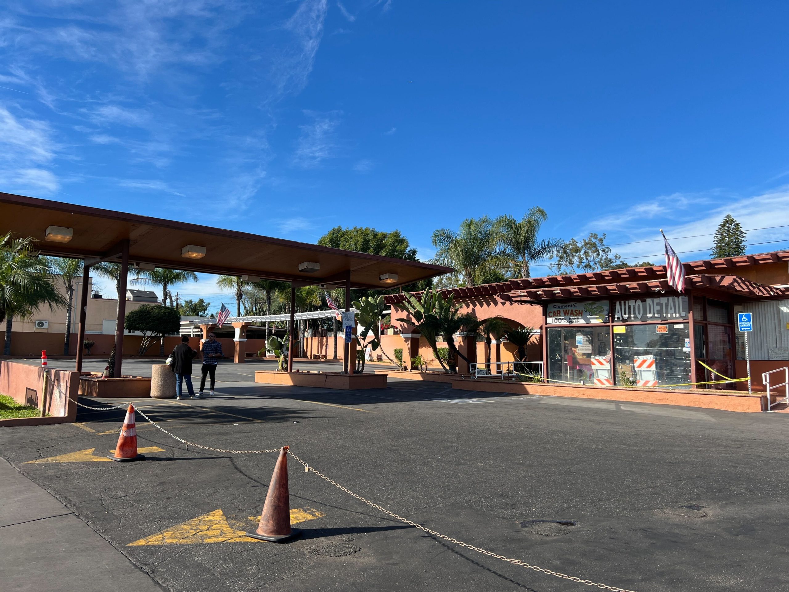 Live updates: Immigration enforcement continues to rattle Los Angeles ...