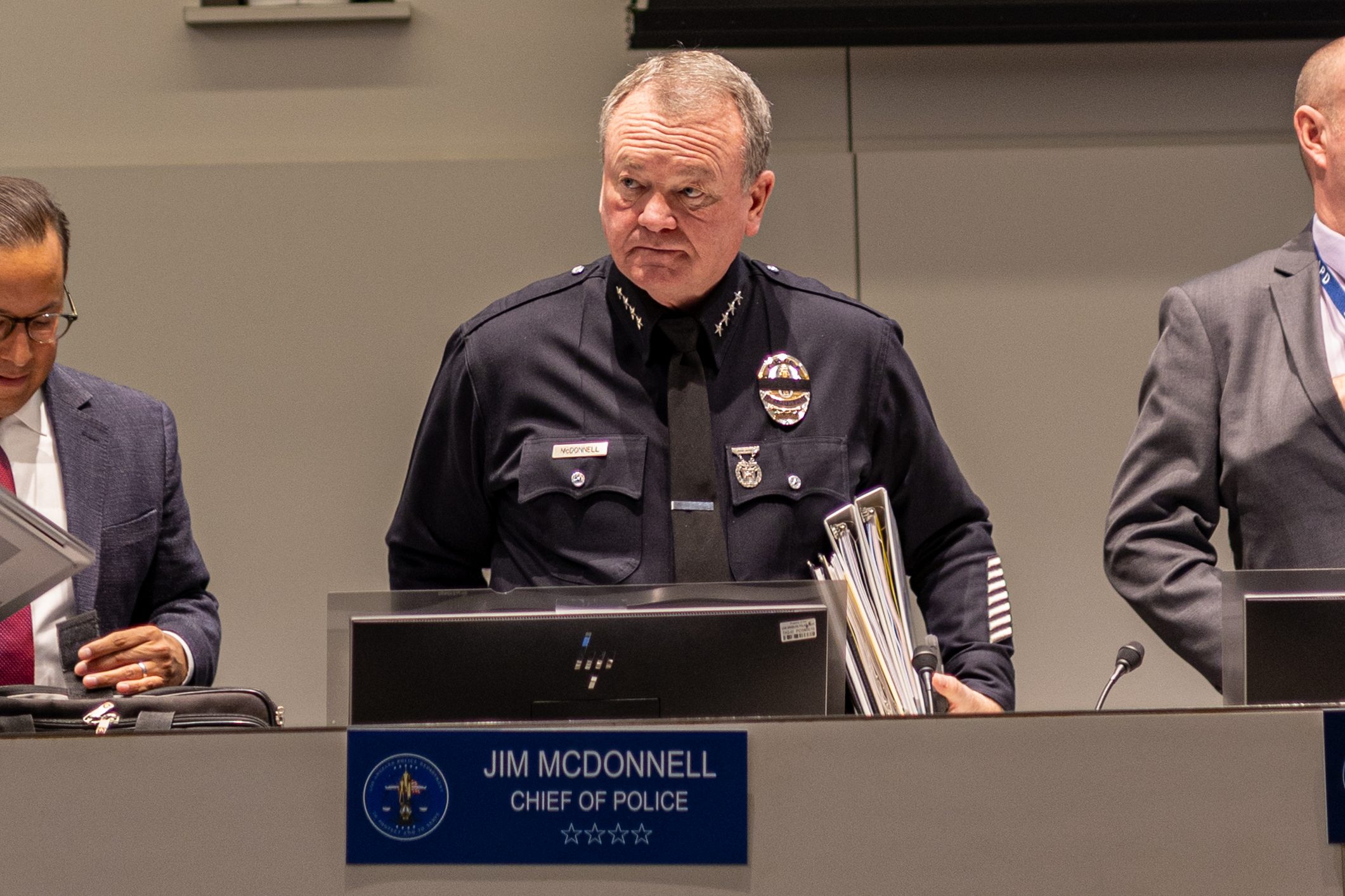 LAPD chief doubles down on refusal to enforce mask ban at Police ...