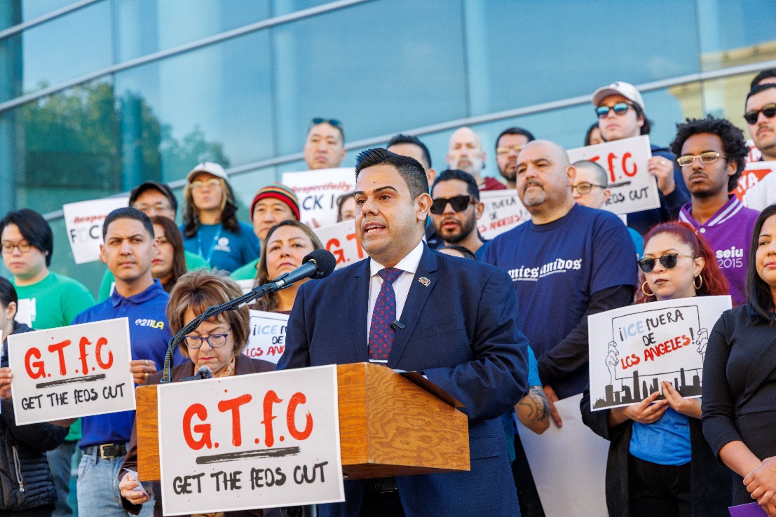 "GTFO!" California lawmakers introduce bill to bar ICE agents from ...